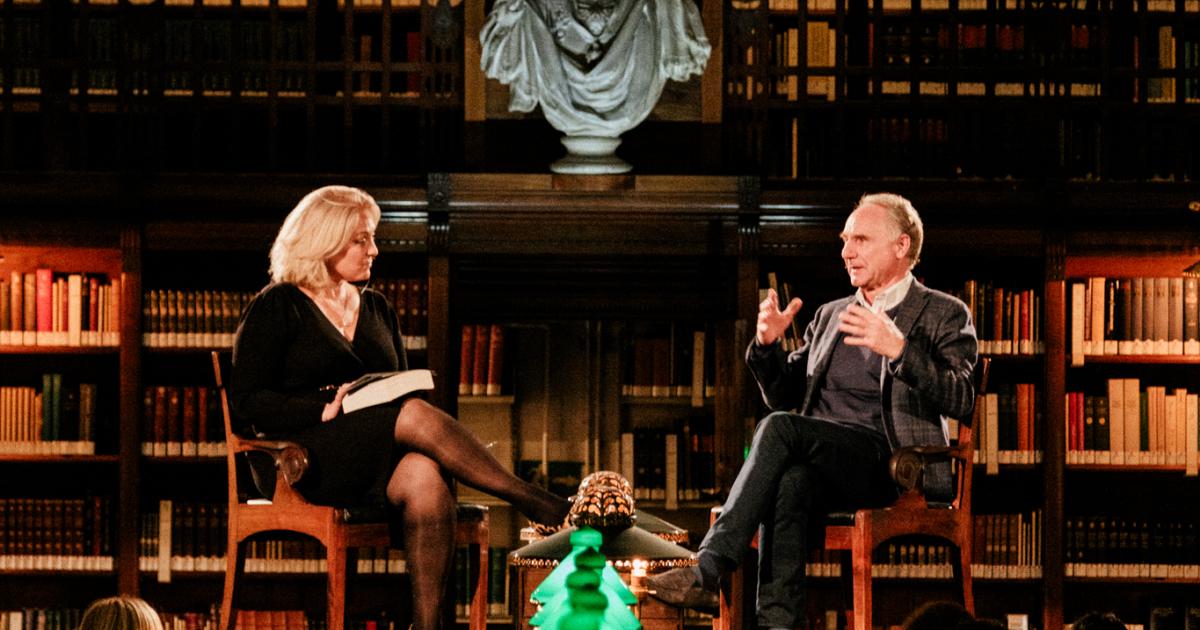 Frederikssund Bibliotekerne livestreamede Dan Brown | Frederikssund ...